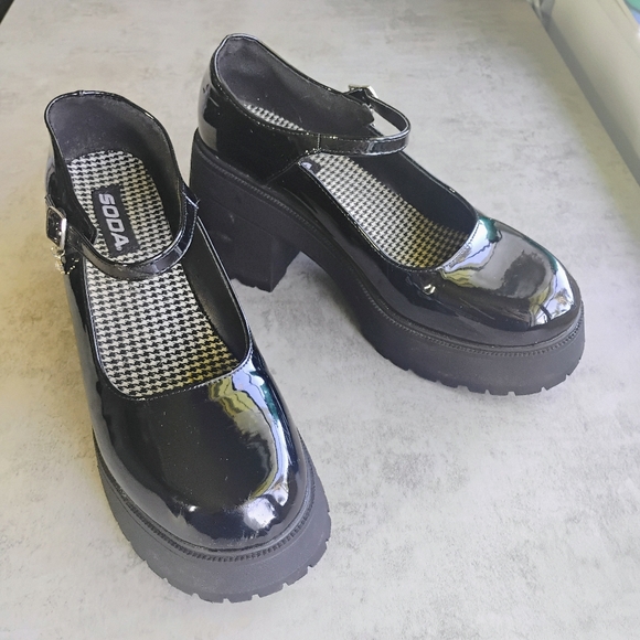 Soda | Shoes | Soda Mary Jane Platforms Womens 1 Black Patent Leather ...